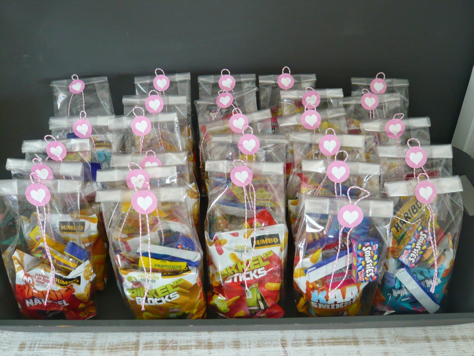 Made by Ellen: Traktatiezakjes