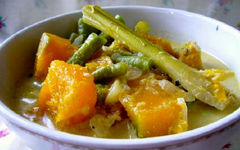 Sayur Labu Kuning Kuah Santan yang Gurih dan Enak - Happy Resep