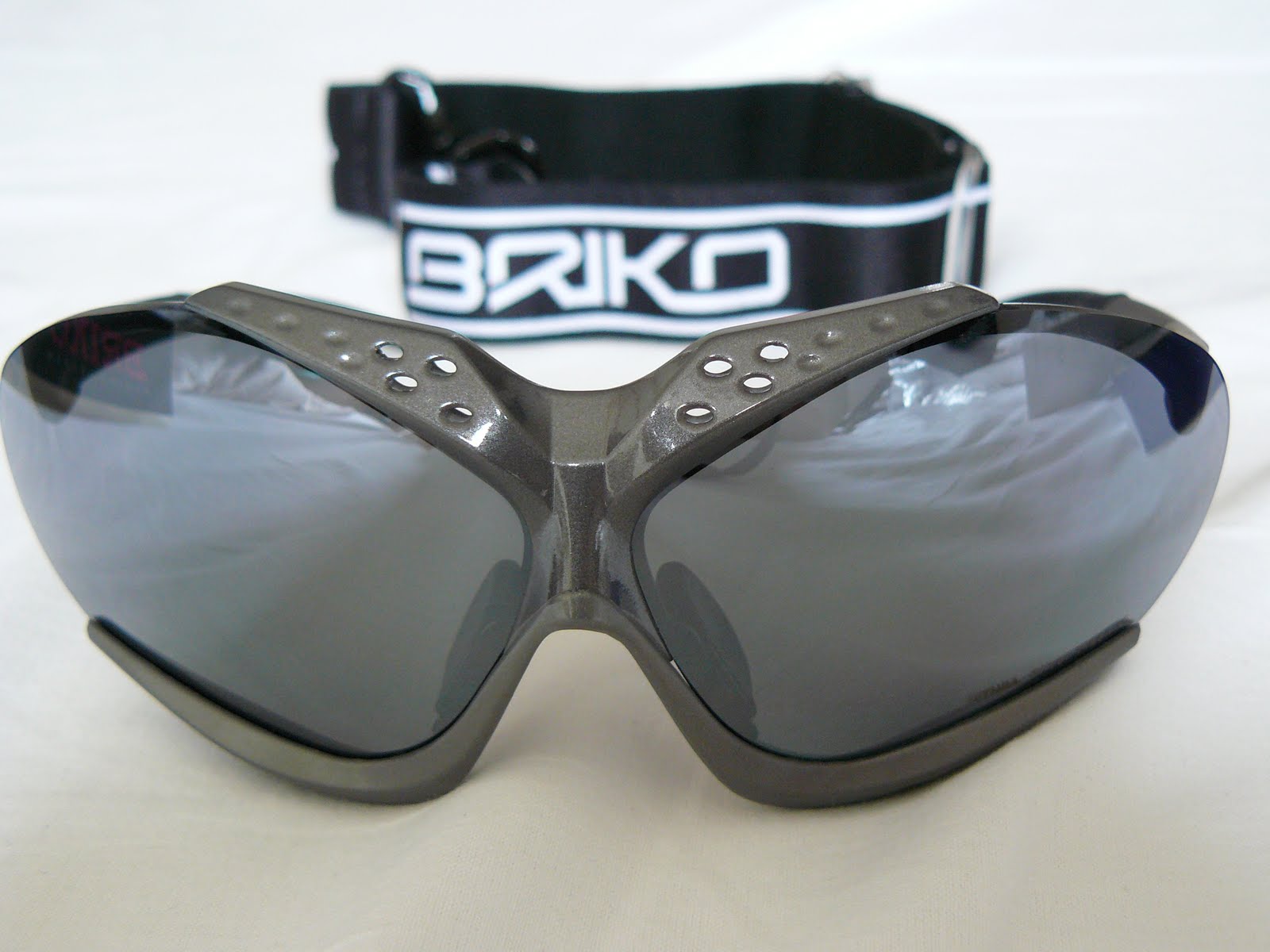 Me and my Oakley: BRIKO
