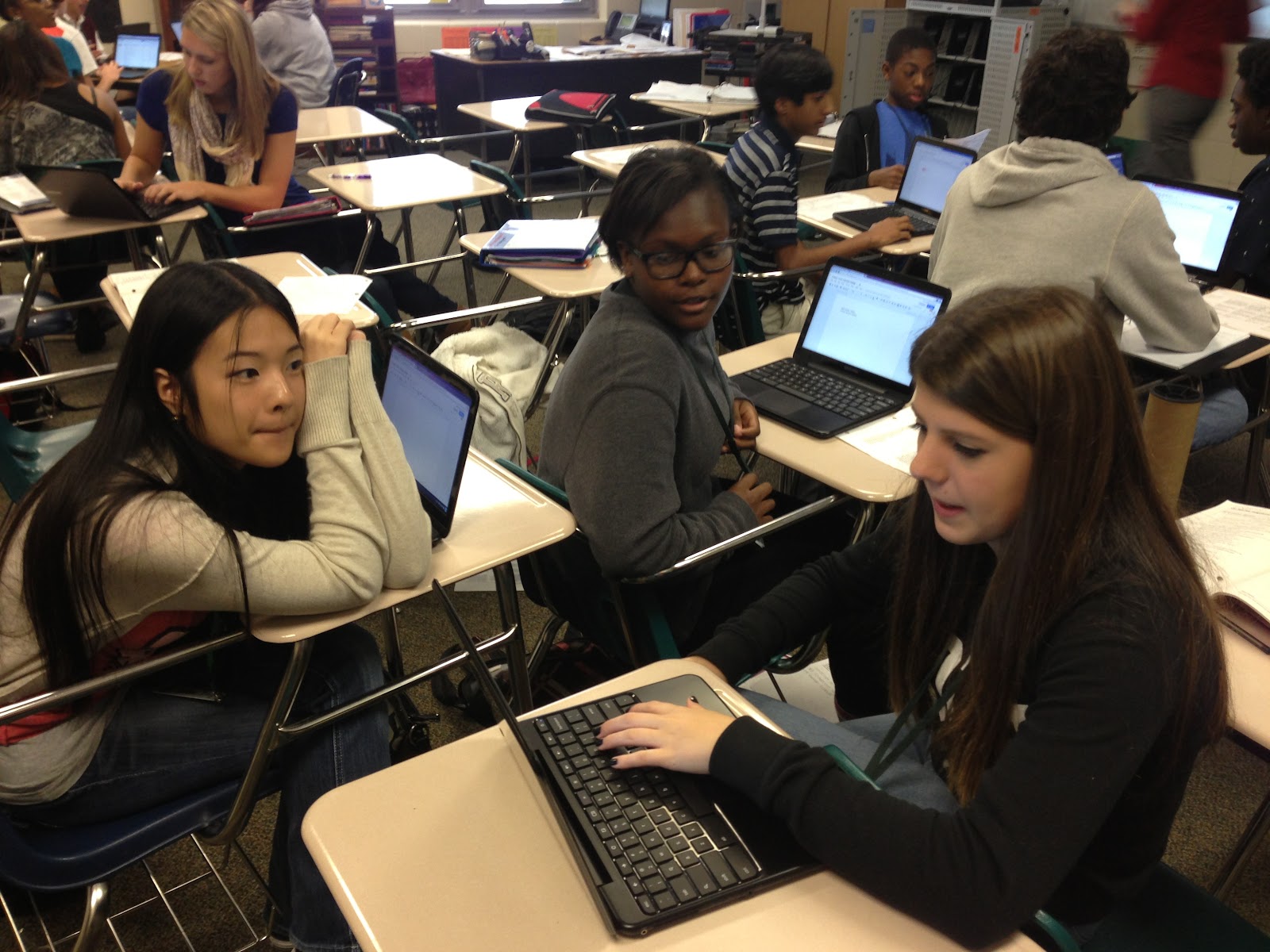 R2: Digital Conversion: School 1TWO1 Spotlight - Spring Valley High School