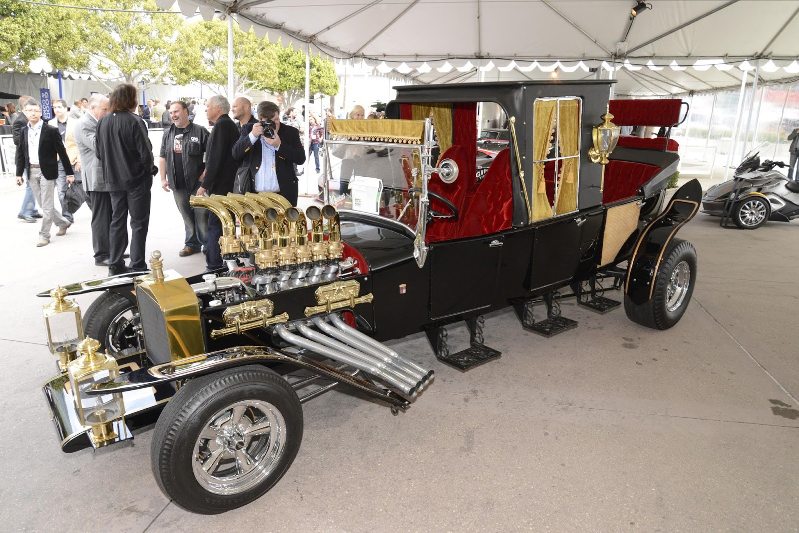 Diecast 1/18: The Munster Koach - The Munsters TV Show par Autoworld