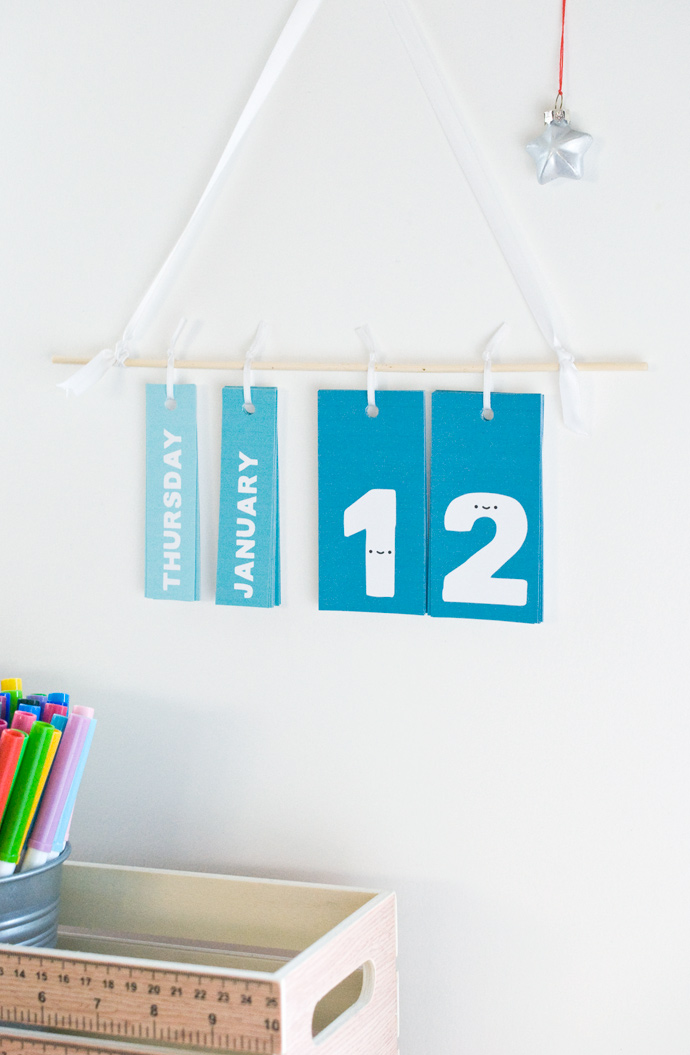 DIY PRINTABLE PERPETUAL CALENDAR | crafting