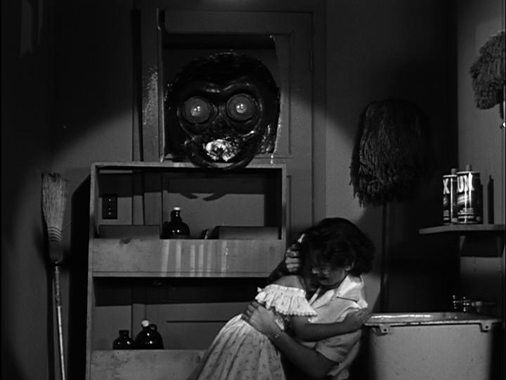 Todo El Terror Del Mundo: The Monster That Challenged The World (El ...