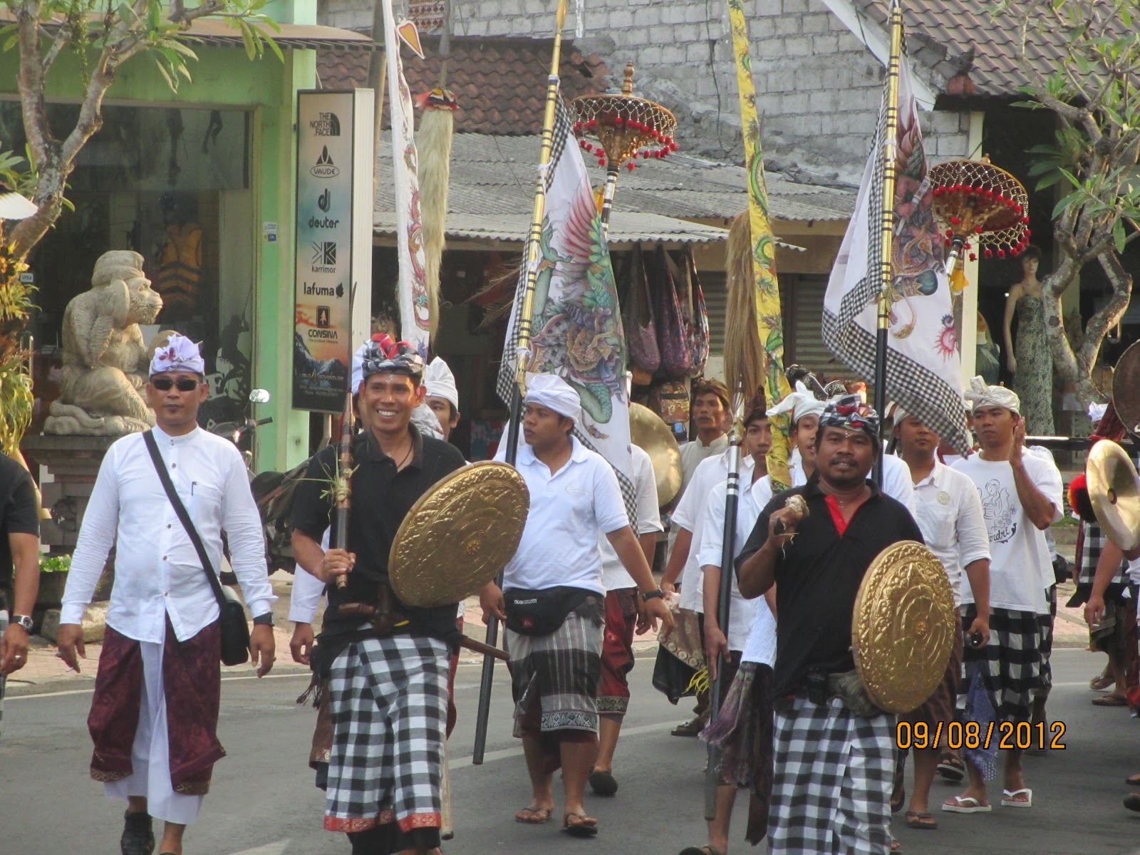 Bali Bali and Bali: Bali Bali People and Life Style