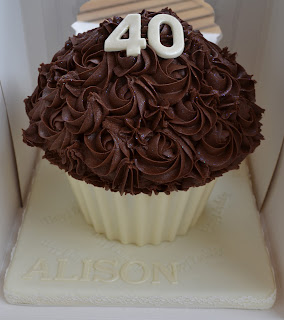 Little Paper Cakes: August 2012