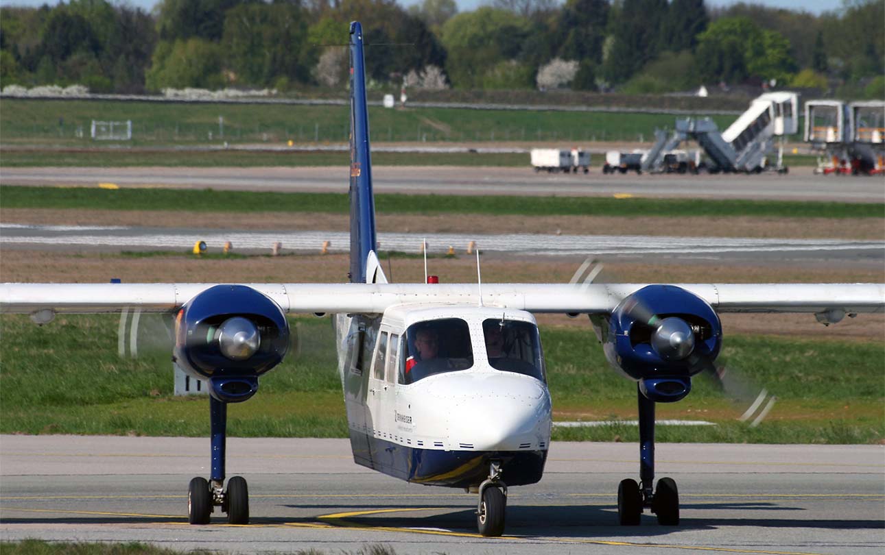 nhungdoicanh: Britten-Norman BN-2 Islander