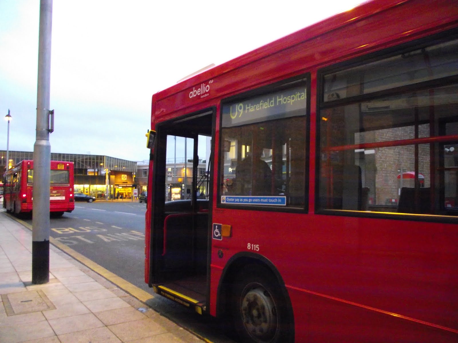 Tom London & Surrey Bus Blog: Route U9 Observations