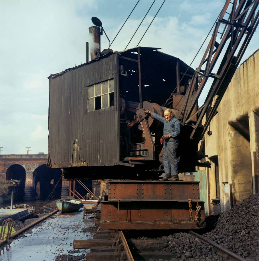 Fascinating Portraits of Factories and Small Shop Owners in Leeds in ...