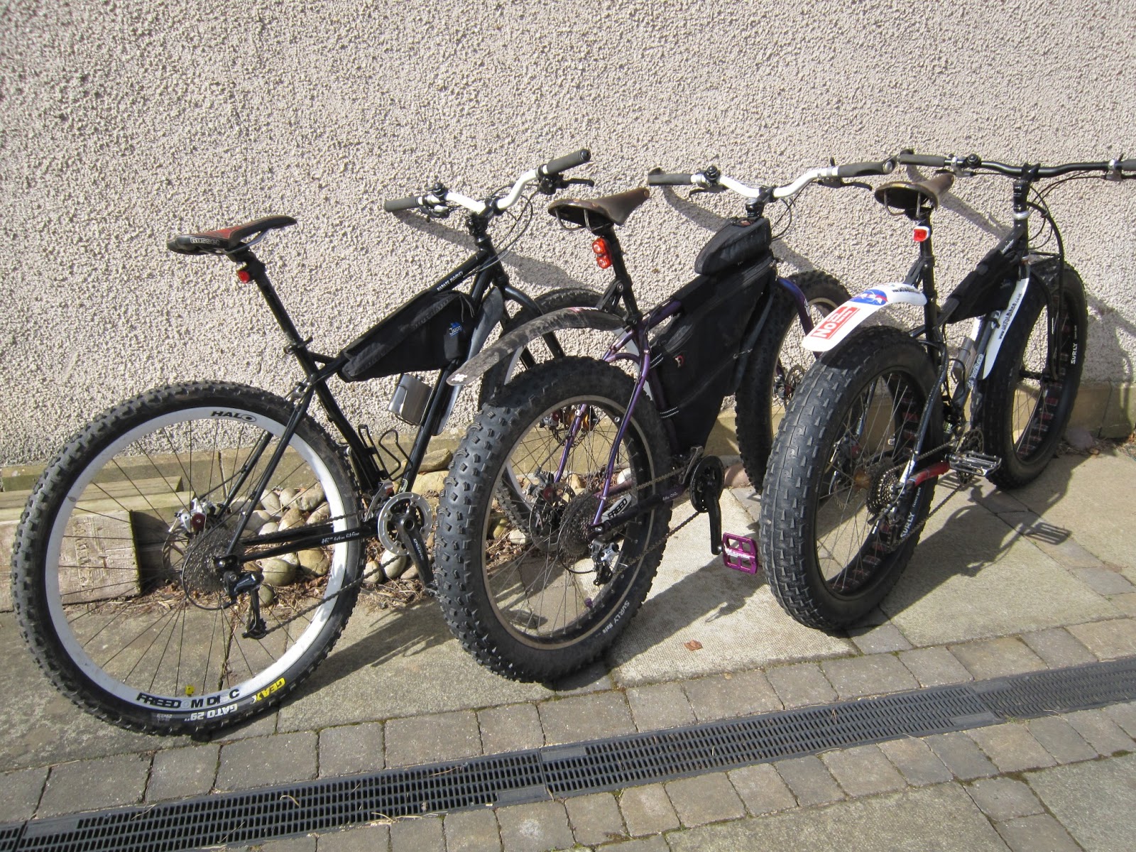 coastrider: SURLY Moonlander gets a `Trussplant` and other bikes in use ...