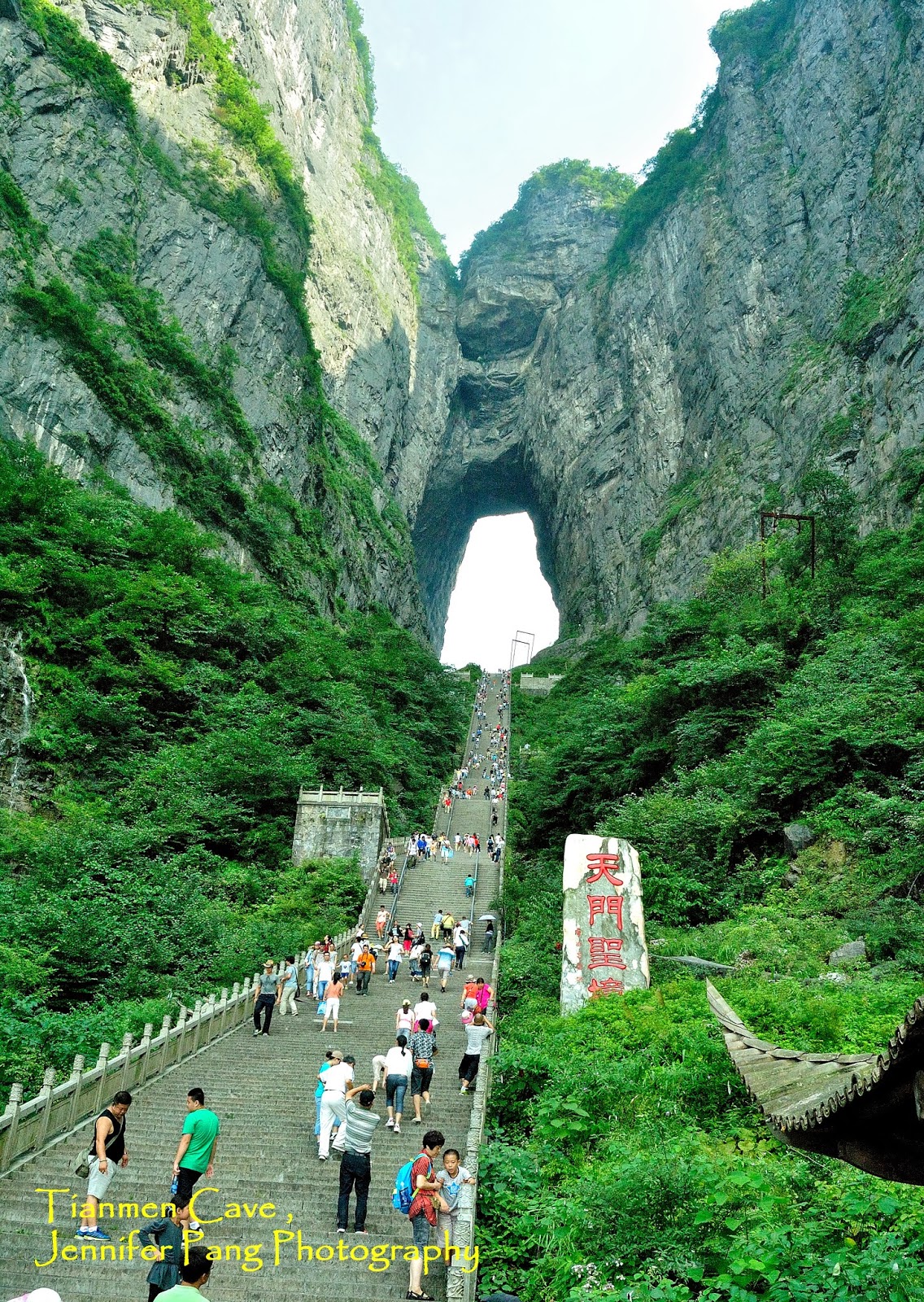 ZHANGJIAJIE NATIONAL FOREST PARK, China: Pictures of TIANMEN MOUNTAIN