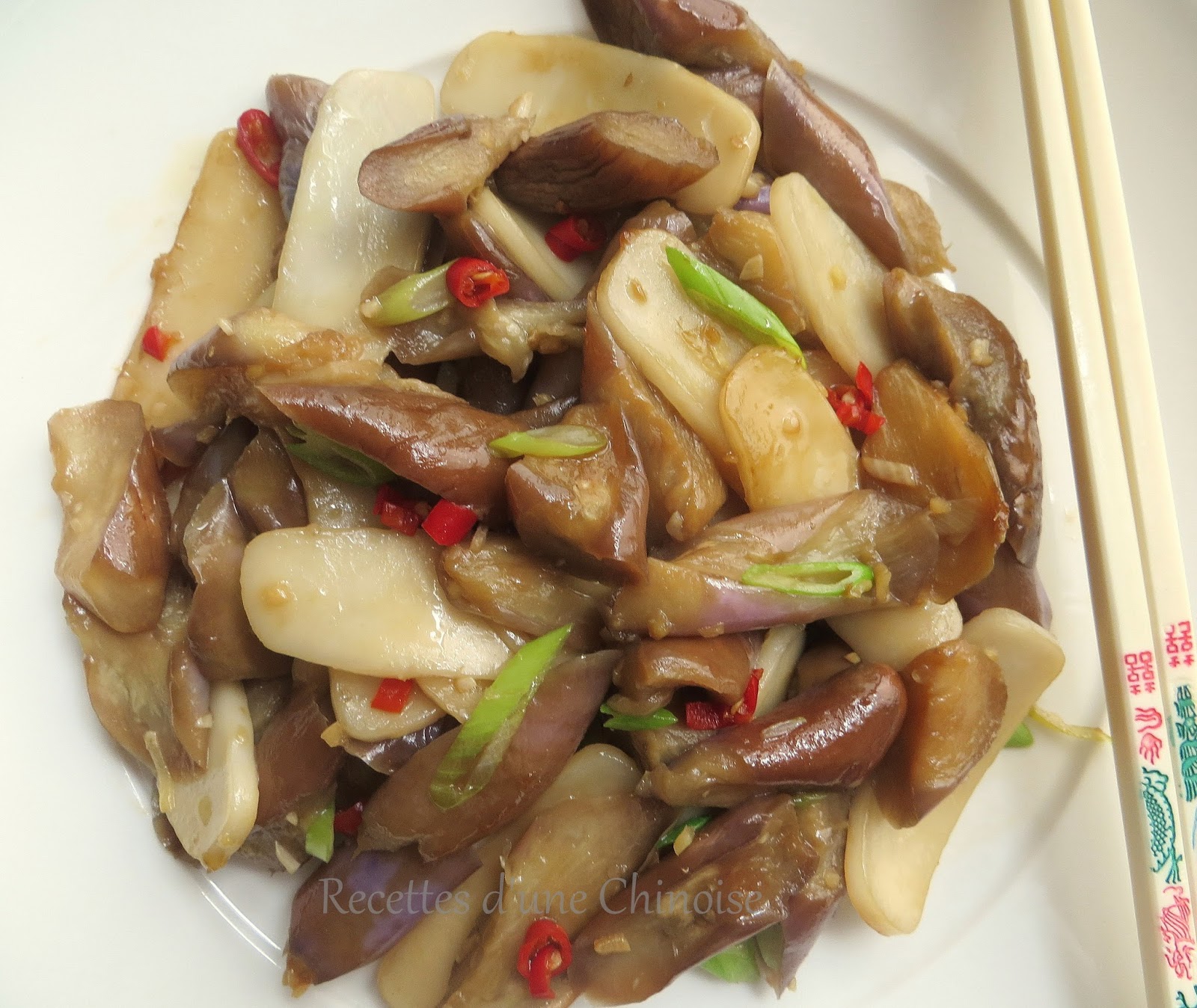 Recettes d'une Chinoise: Pâtes de riz sautées aux aubergines 炒白粿