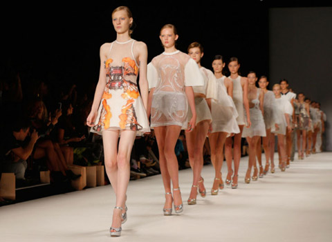 Australian Fashion Week...Fashionweekly...On Fow24news.com - FOW 24 NEWS
