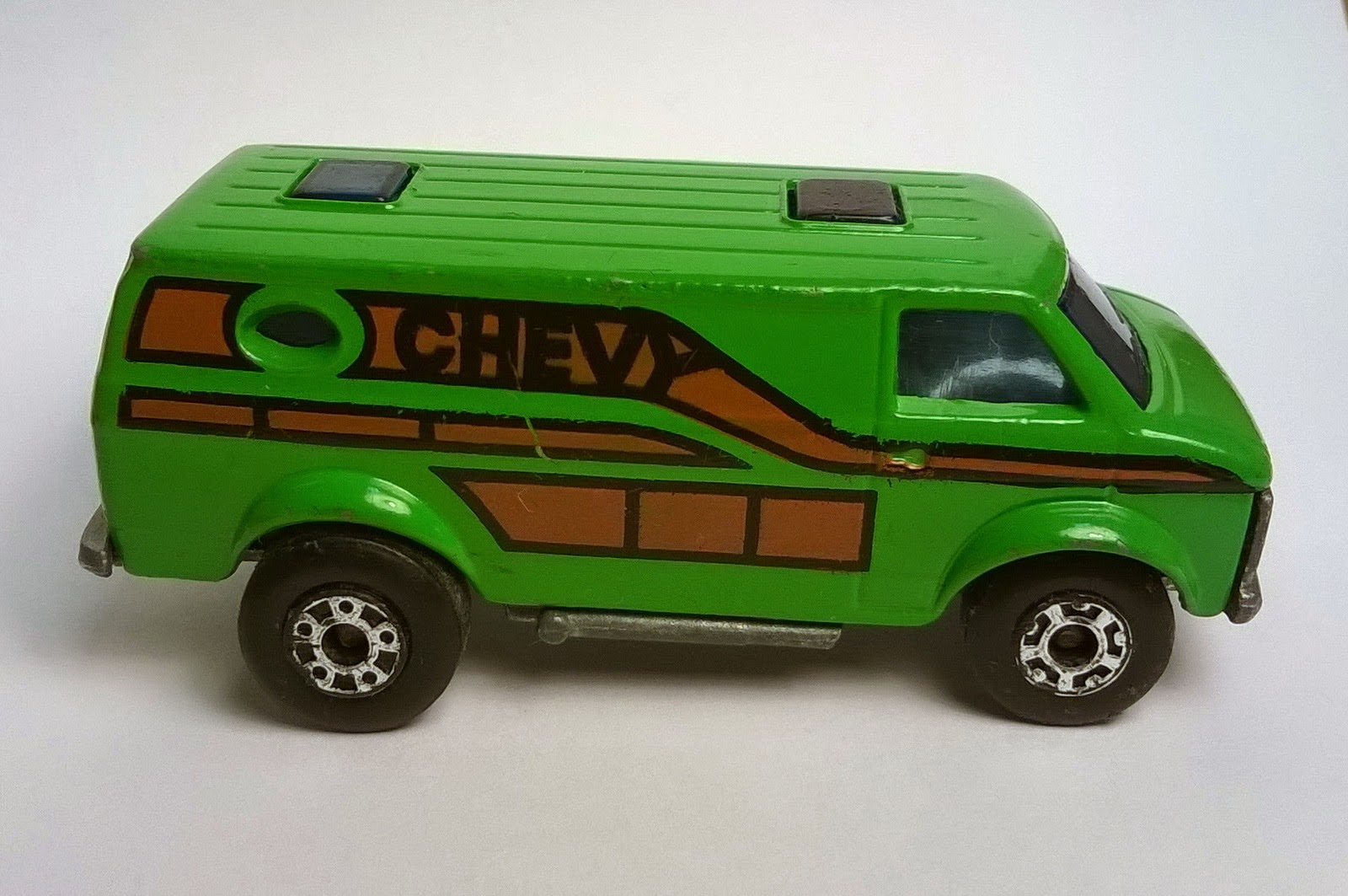 Matchbox Memories: Matchbox MB-68 Chevy Van - UPDATE