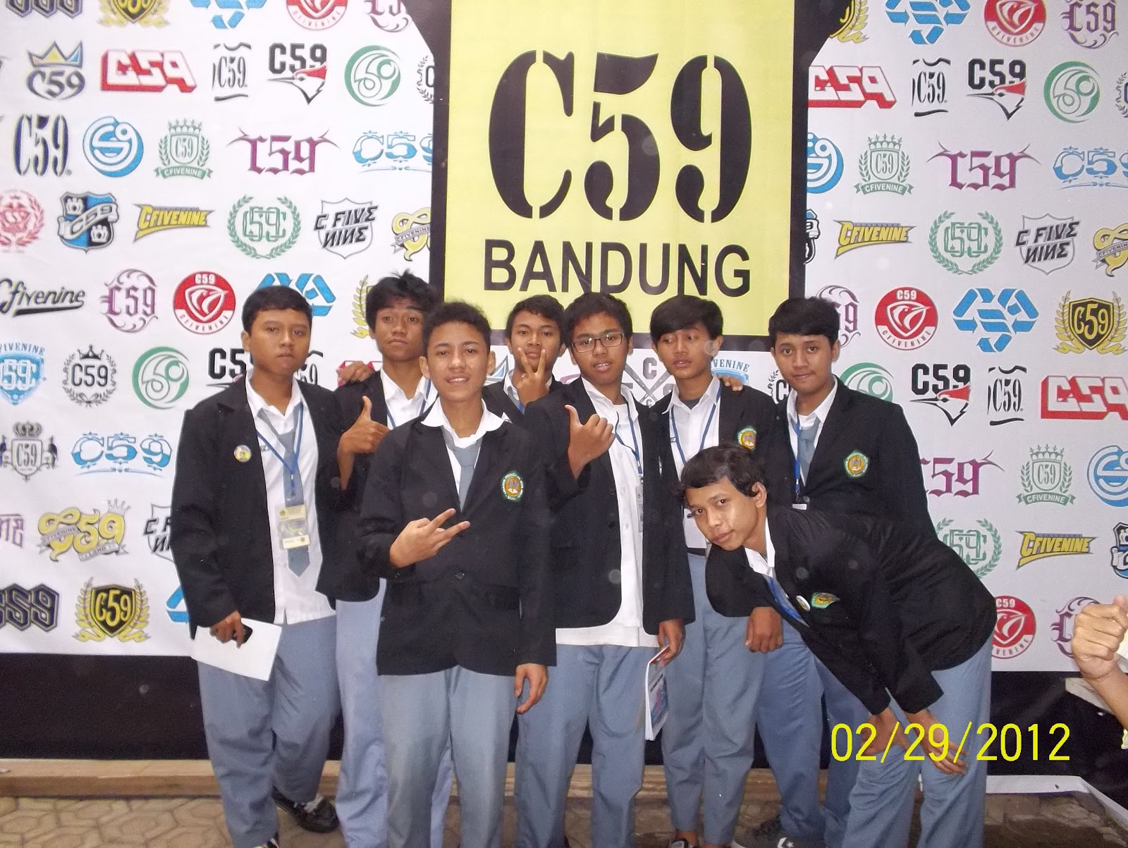 10 TKJ 2: KUNJUNGAN INDUSTRI KE BANDUNG (C59)