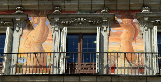 Enfilant finestres: No tanquis els porticons, de nit... Enfilant finestres: No tanquis els porticons, de nit...