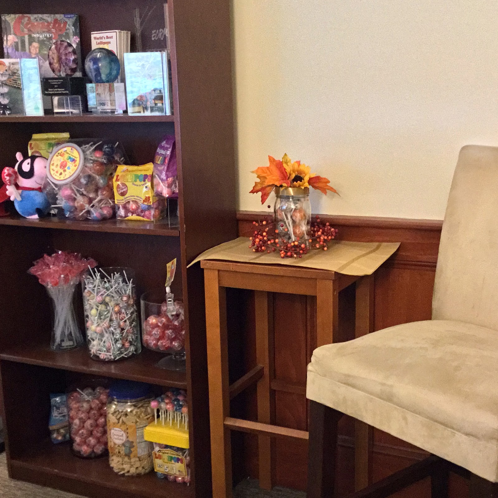 Original Gourmet Lollipop Fall Centerpiece