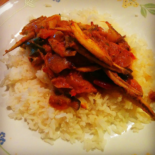 Dry Fish Curry / Karuvadu Kuzhambu | Sowmia's Galley