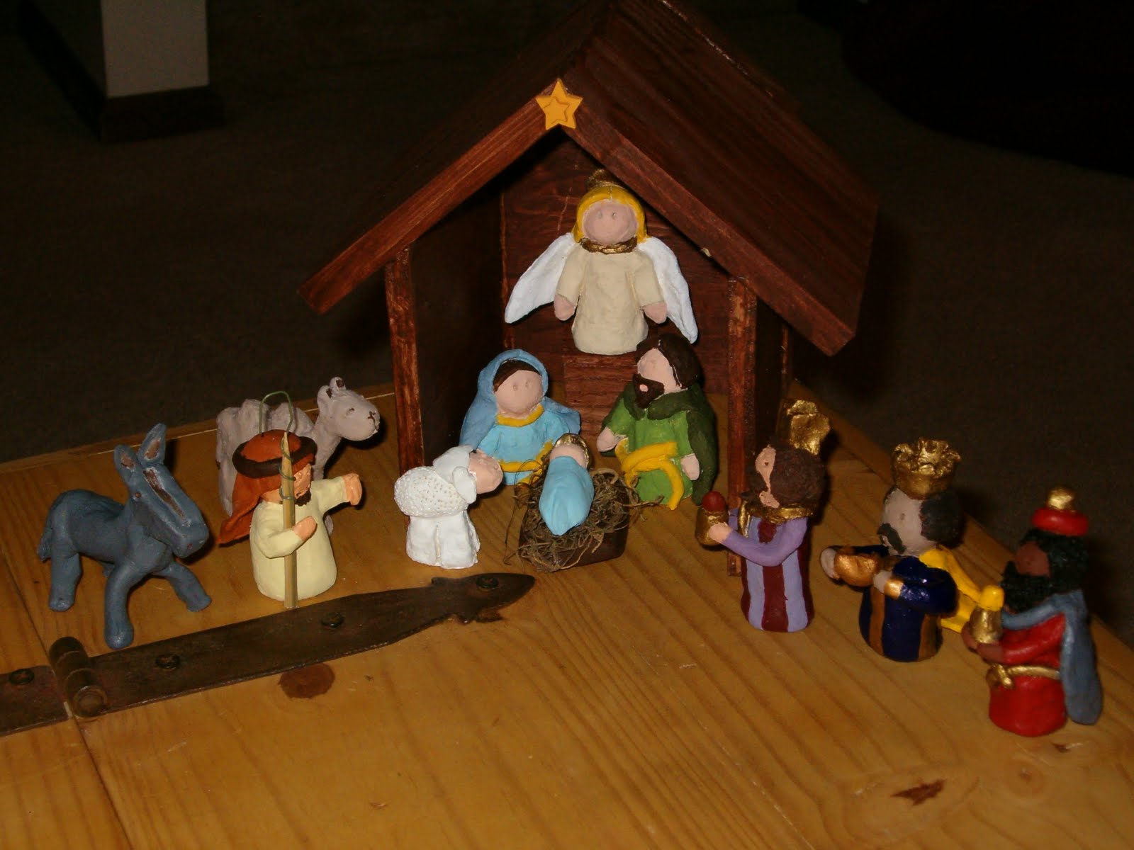 Raw Christian: Thoughts on the Nativity:Inn Crowd verses the Stable Few