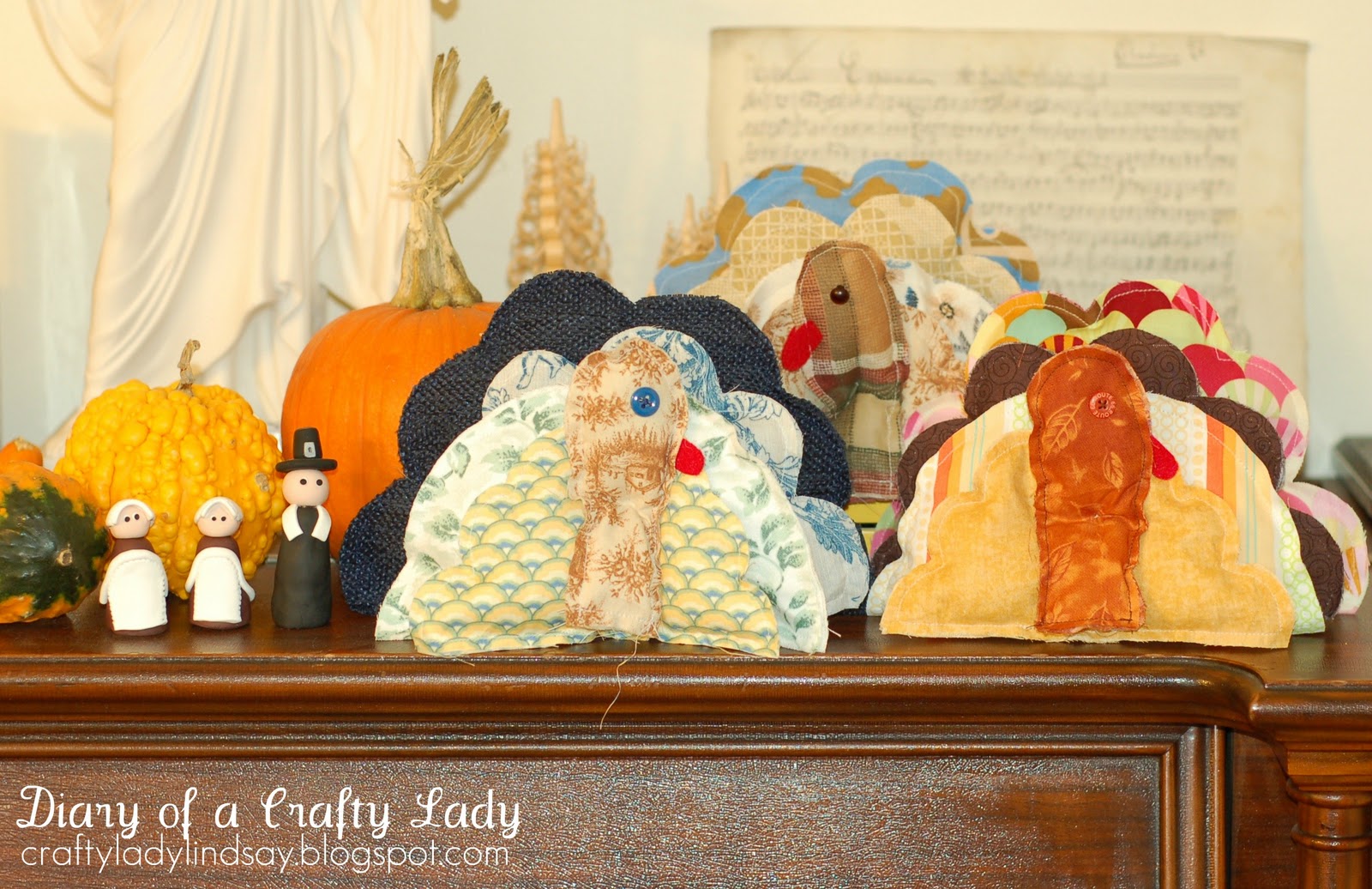 Diary of a Crafty Lady: Scrappy Fabric Turkey {Tutorial}