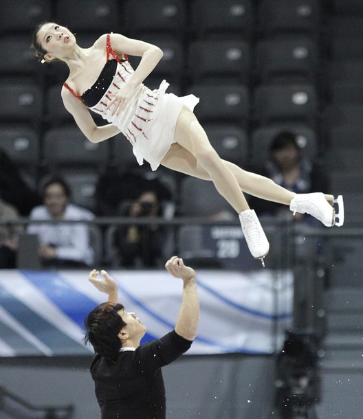 Figure Skating Fashion Minute: ISU Grand Prix Final--Pairs and Ice ...
