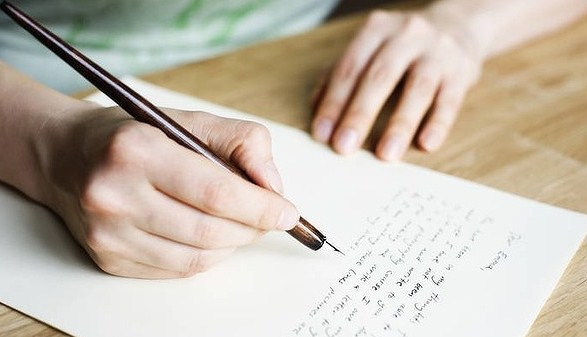 Menulis lamaran di kertas polio bergaris atau HVS ? - Ridwan Ngeblog