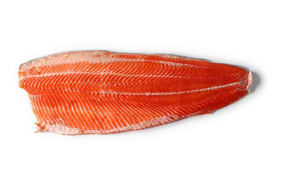 Kiisukeauh: Tai stiilis salat lõhefileega.