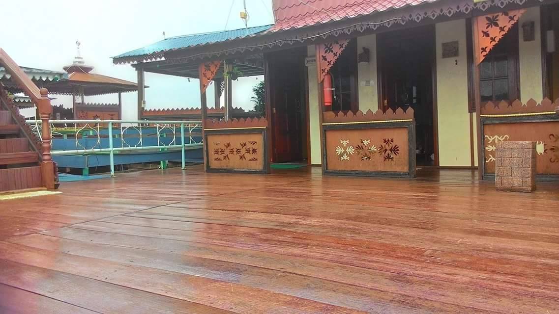 Chalet Jojo Rakit, Ayer Tawar, Johor, Malaysia - Jom Escape