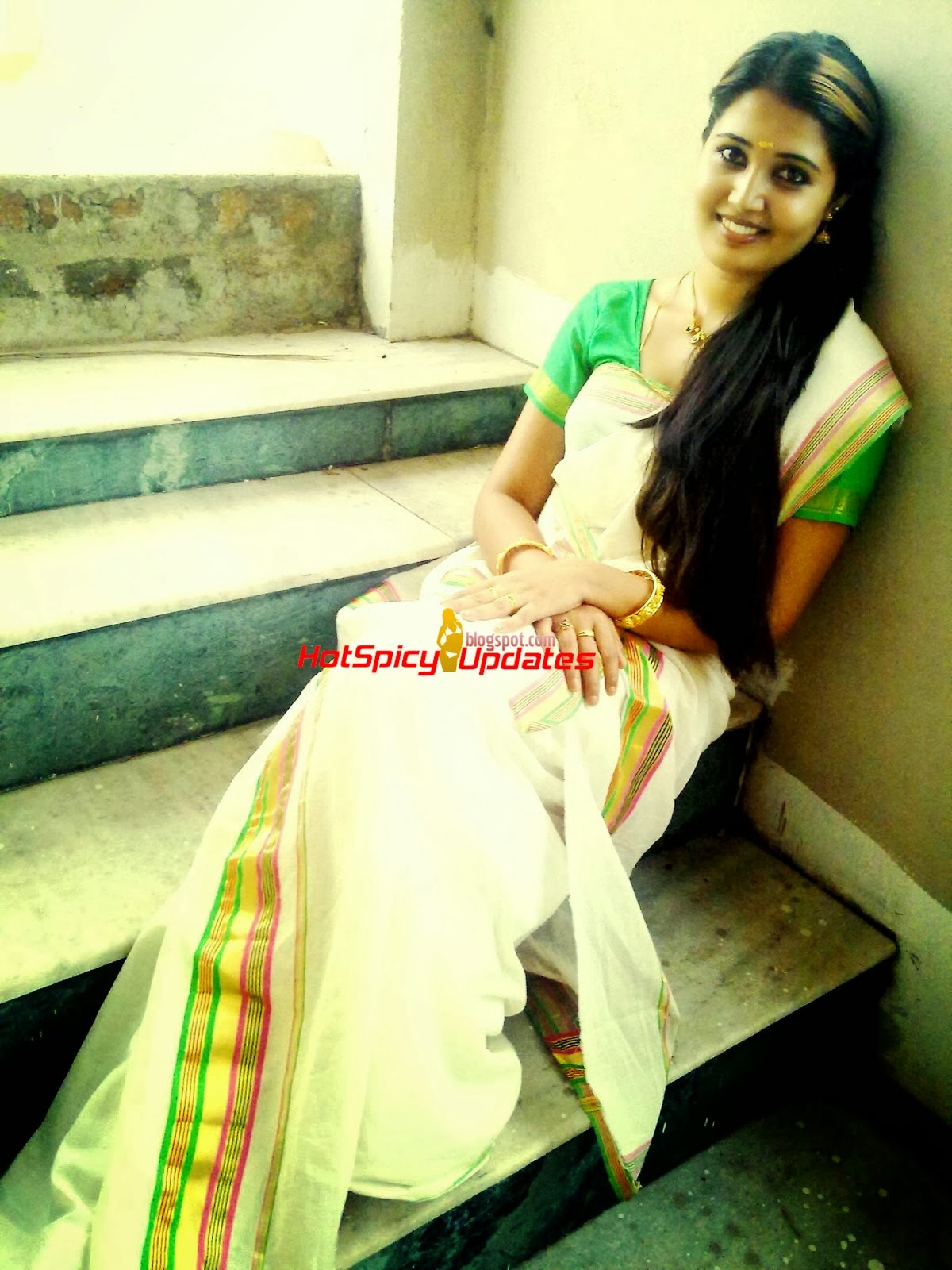 .: Mallu serial actress Sandra jose exclusive pics