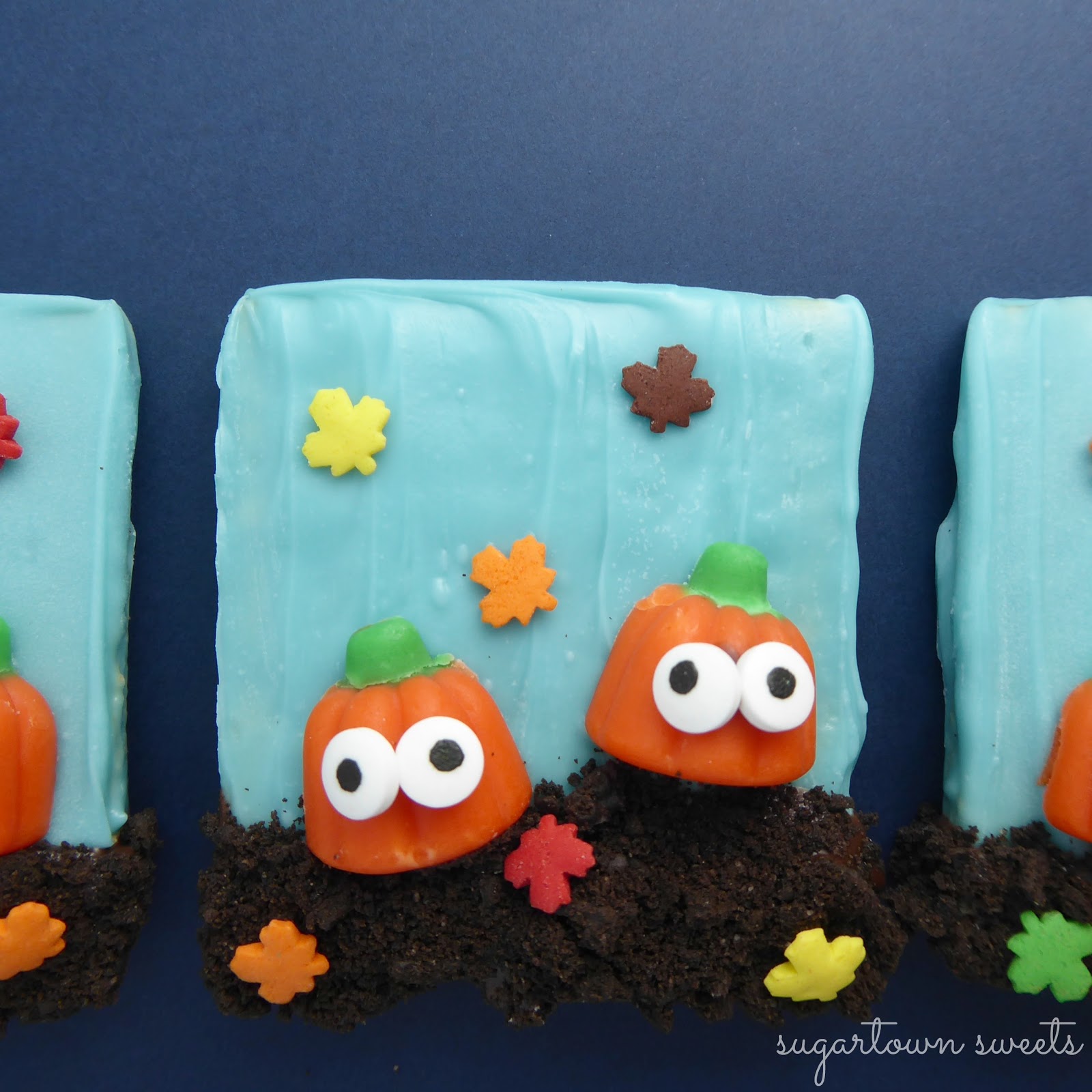 Sugartown Sweets: Sugartown Sweets' Graham Cracker Pumpkin Patch