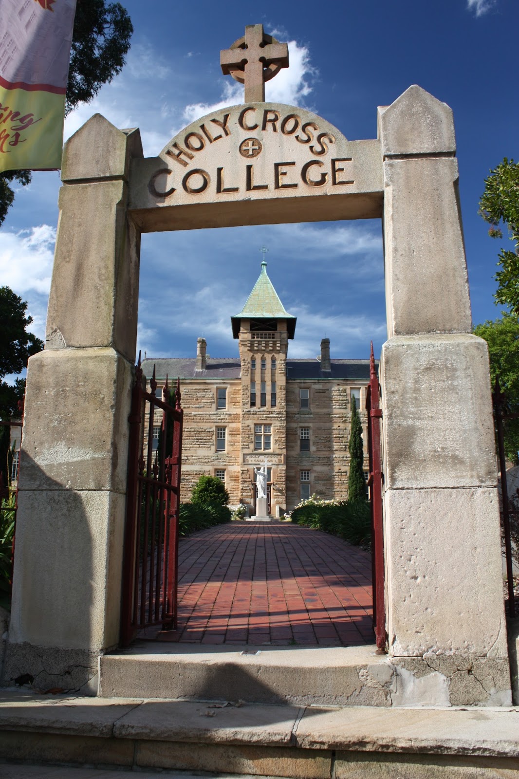 Sydney - City and Suburbs: Ryde, Holy Cross College