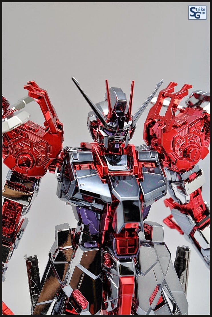 Custom Build: PG 1/60 Strike Gundam "Red Coated Frame Ver."
