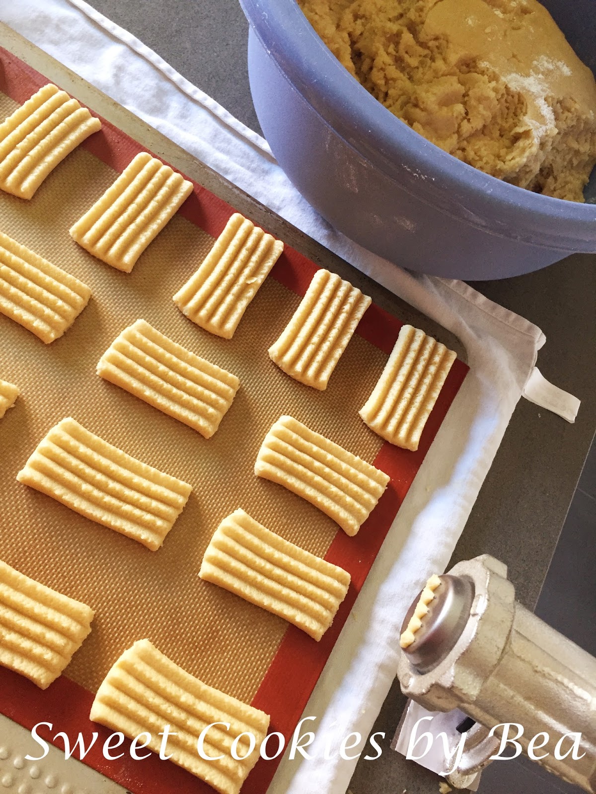 Sweet Cookies by Bea: Galletas rizadas extremeñas (receta de mi madre)