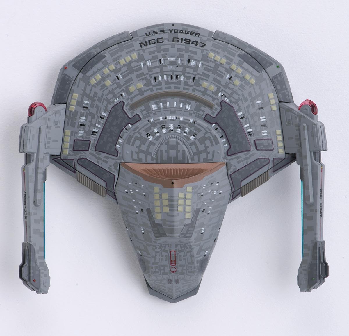 The Trek Collective: Starships Collection's Antares, Botany Bay, and ...