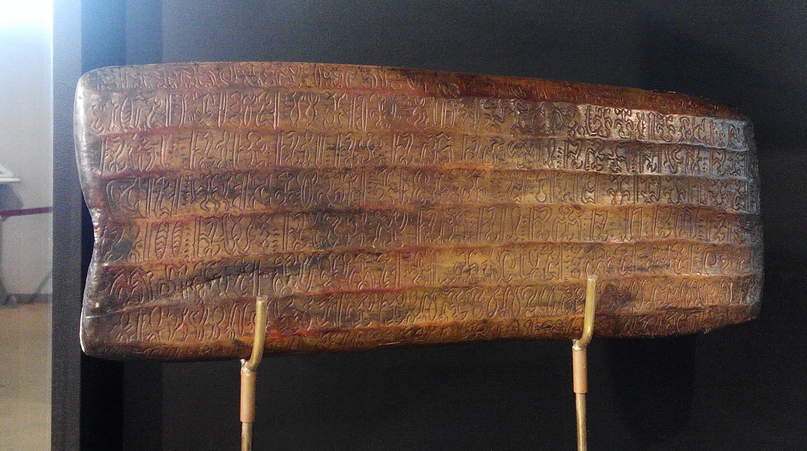 Curioseandando: Viaje a Isla de Pascua: Idioma y escritura rapa nui ...