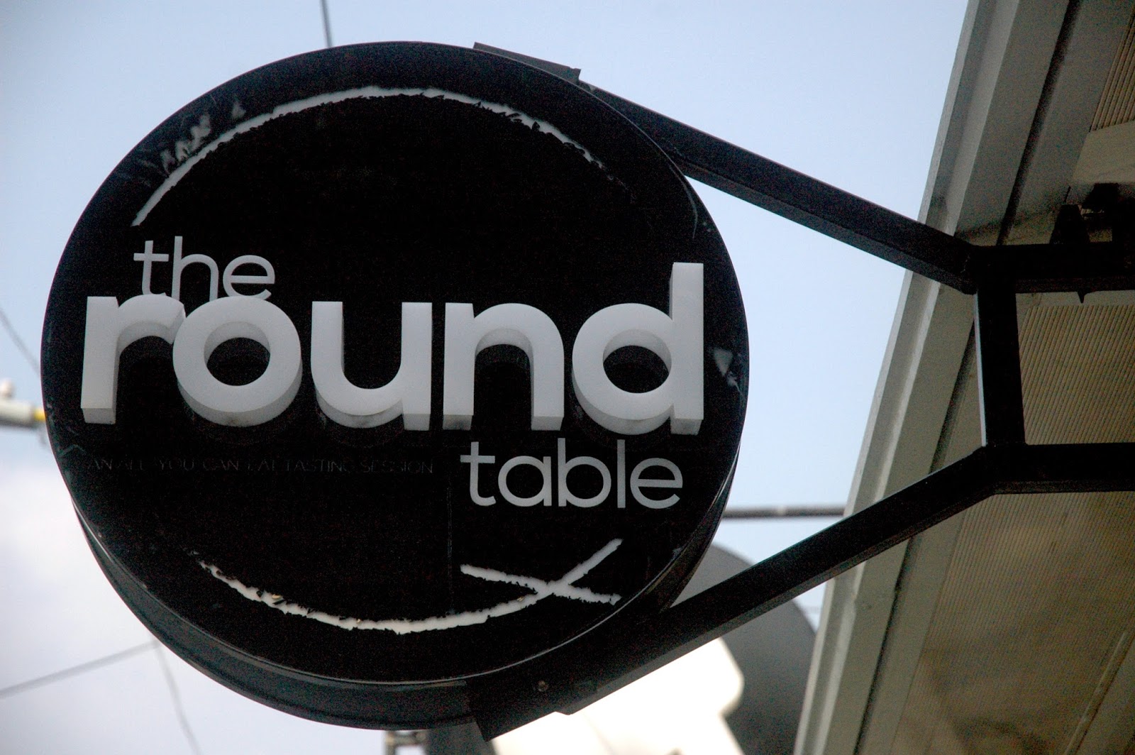 DUDE FOR FOOD: An All-You-Can-Eat Tasting Session at The Round Table