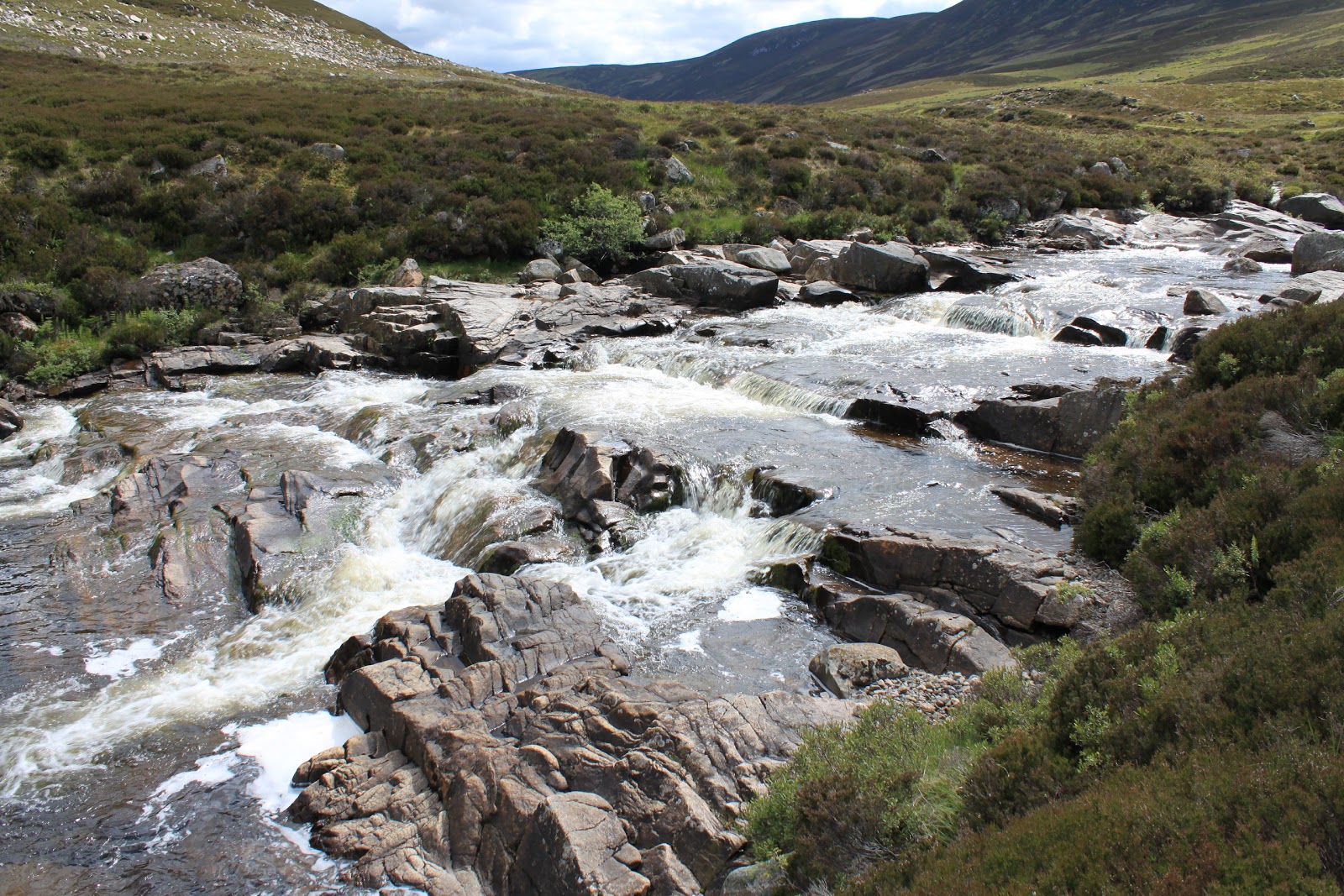 Walking in the North East of Scotland: Loch Callater Circuit