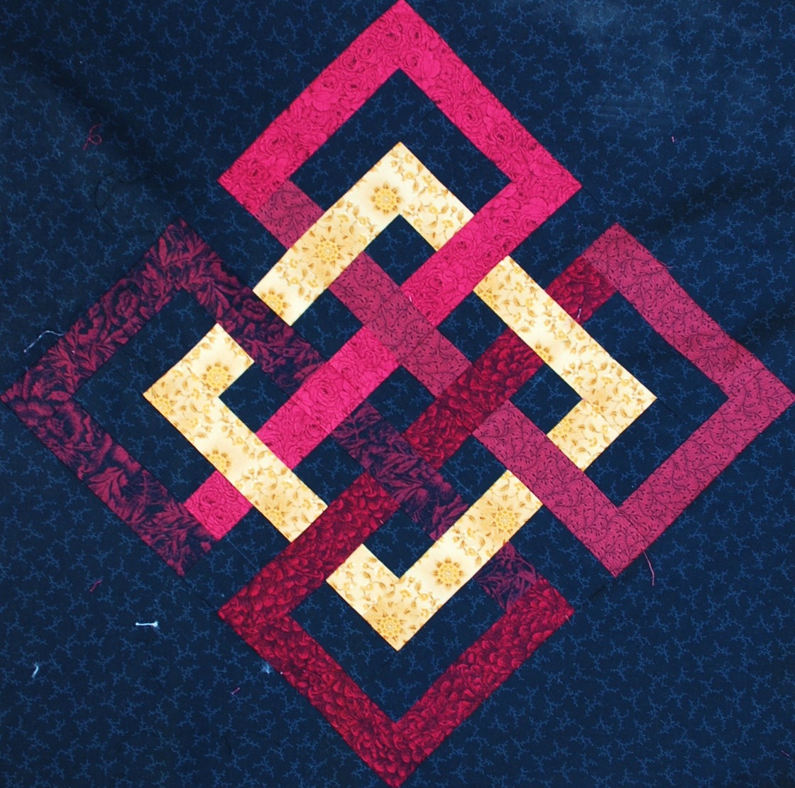 Ladybug Lovelies: Interlocking Seasons Block