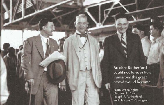 Biblioteca antigua de los Testigos de Jehova: Fotografias de la Era ...