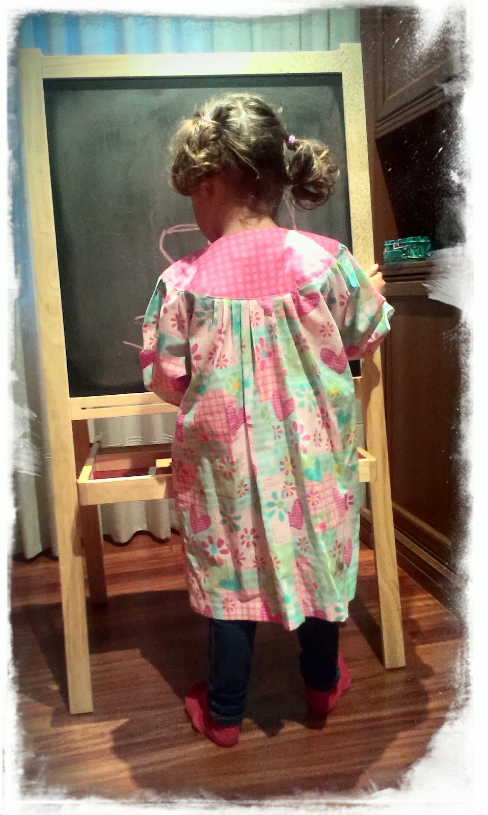 MI GOLONDRINA TXIKIA: NUEVAS BATAS PARA EL COLE Y NUEVA TIENDA: TXILIN PATCH