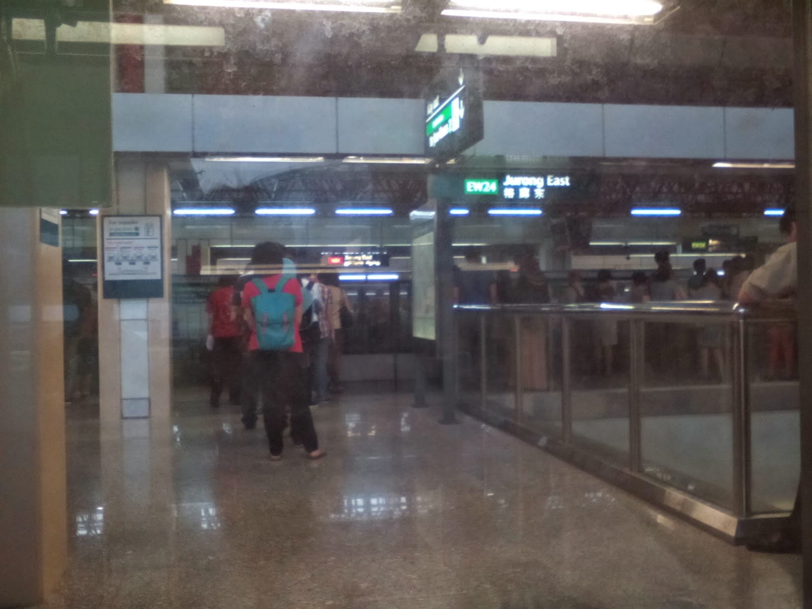 A Day In SG: Jurong East Mrt Platform A or D