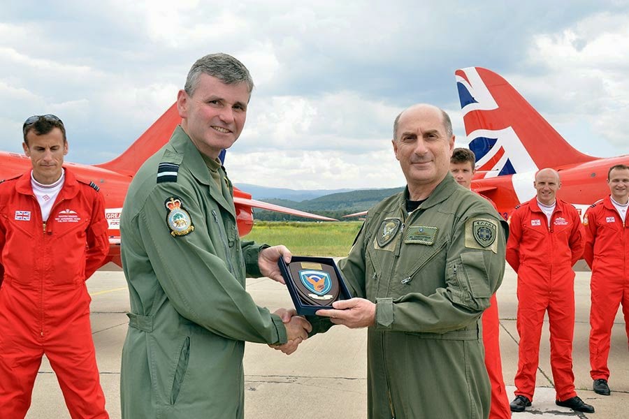 ΘΗΒΑ GR: Επίσκεψη Αir Vice-Marshal Andrew M. Turner, RAF στην 114ΠΜ