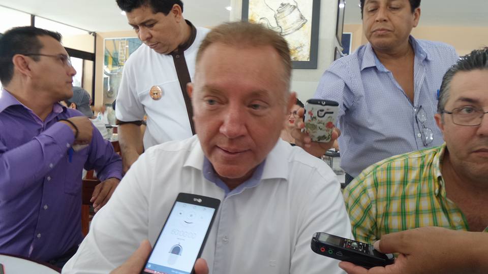 VOZ PLURAL...EL OTRO CAFÉ POLÍTICO: PACO GUTIÉRREZ MOLESTO CON CEN DEL PAN