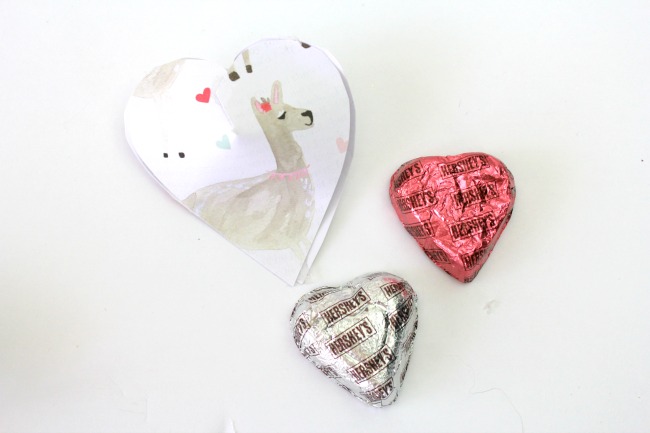 Beautiful Paper Hearts for Valentine's - Crafts a la mode