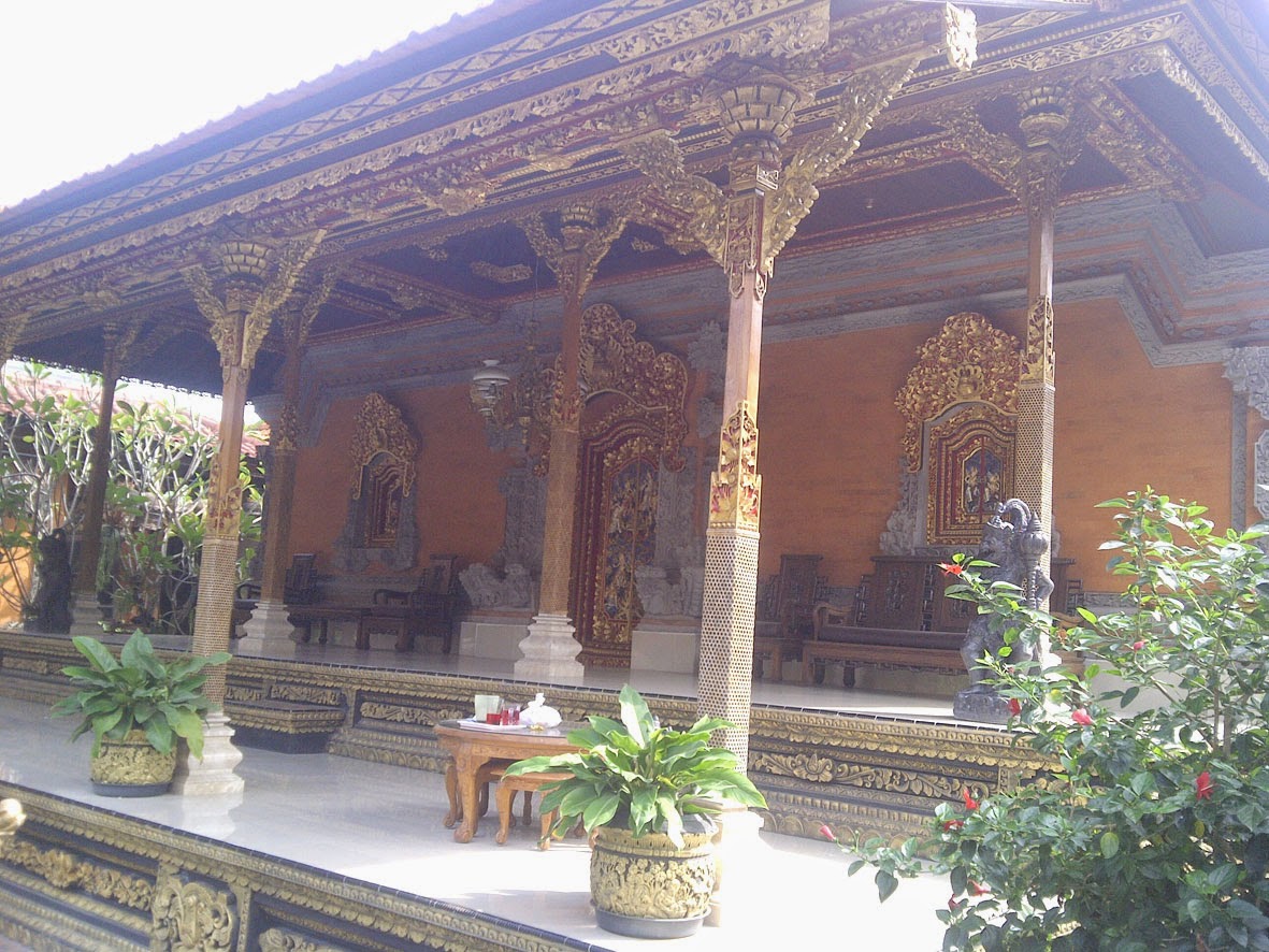 Ukiran Bali: Bale daje