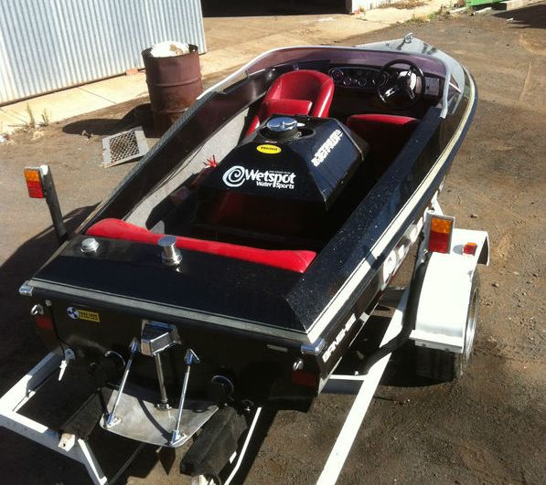 AUSSIE SKIBOATS: random; FLIGHTCRAFT BANSHEE