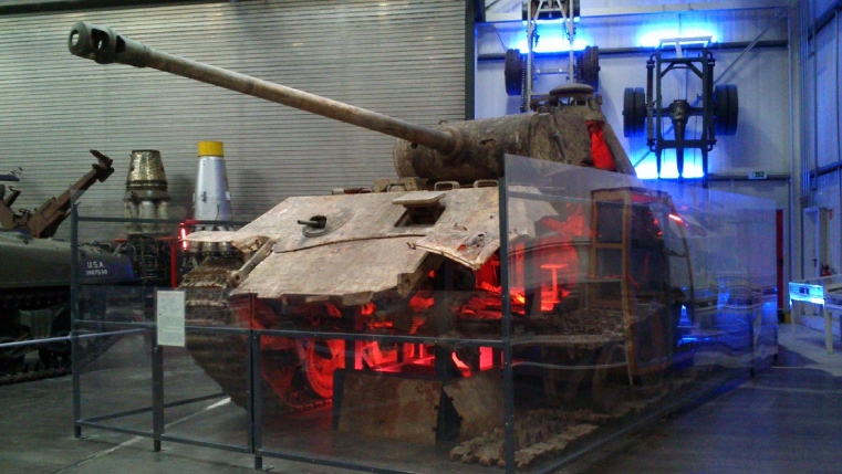 HISTOREICH: Pz.Kpfw V Panther Ausf A 243 détruit dans la poche de ...