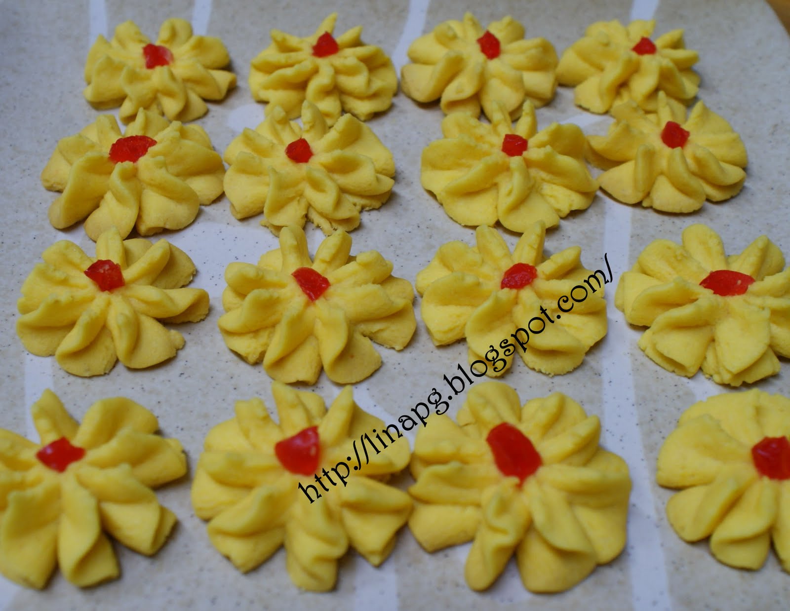 Biskut Dahlia@Samperit - TERATAK MUTIARA KASIH