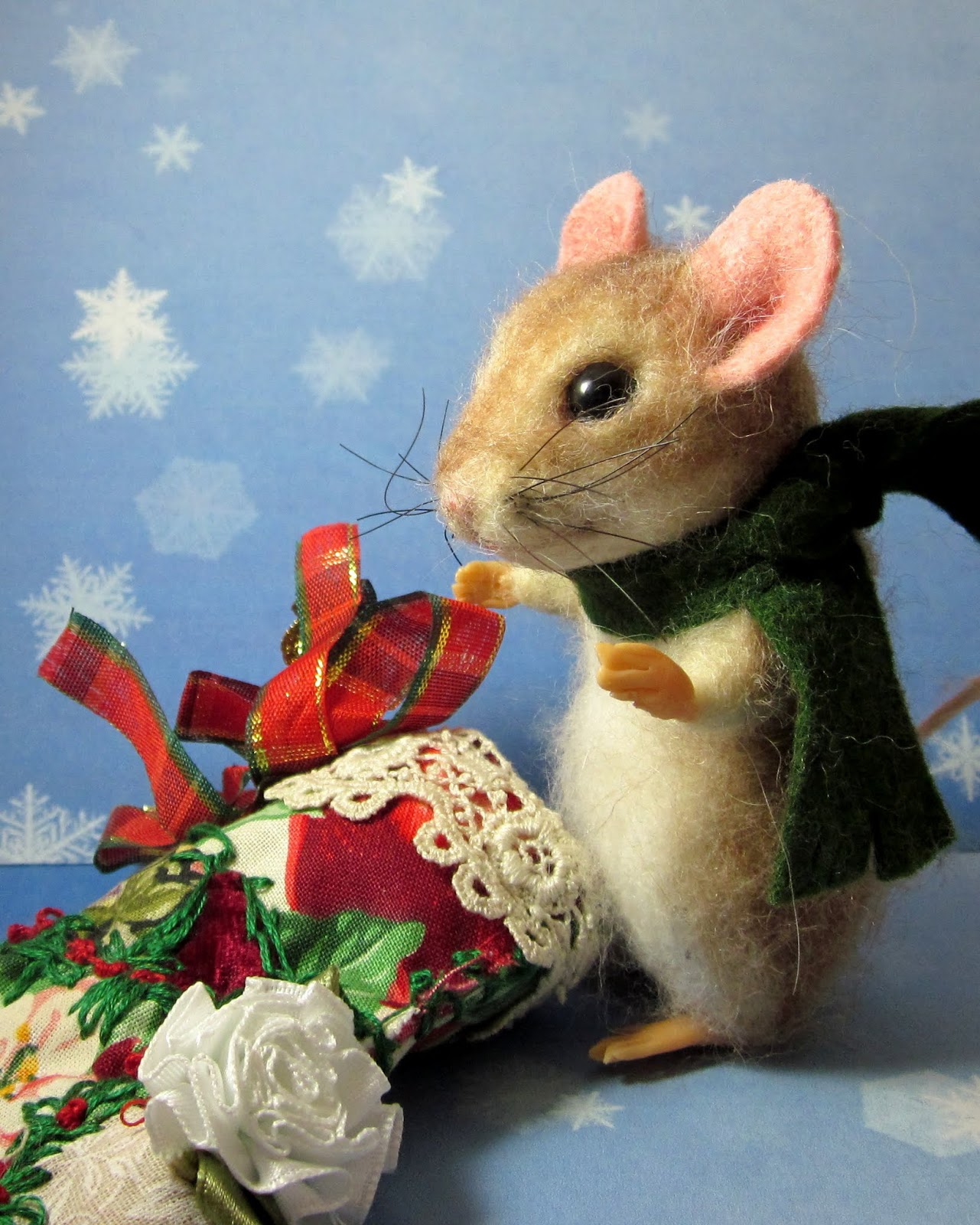 Needle Felted Art by Robin Joy Andreae: Chris Mouse