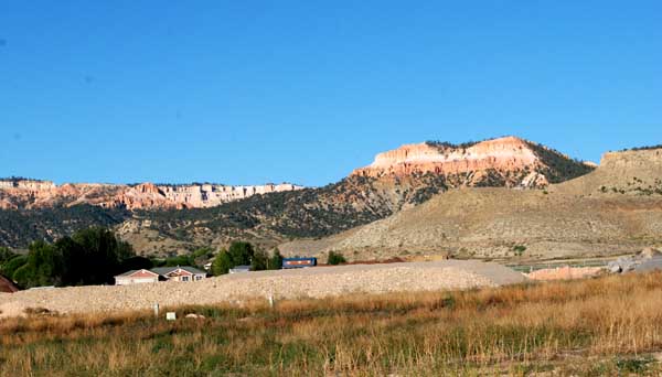 Artwife Needs a Life: Bryce Country Cabins in Tropic, Utah