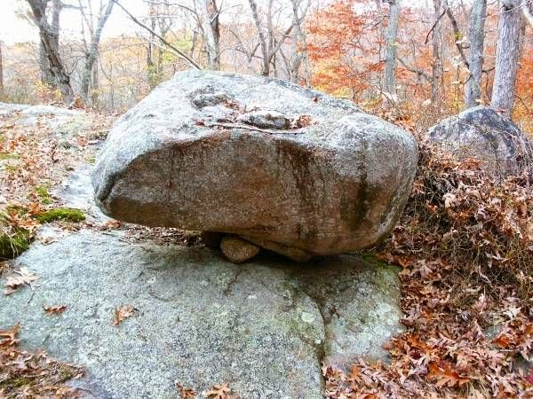 Rock Piles: Rhode Island Signal Rocks (by JimP)
